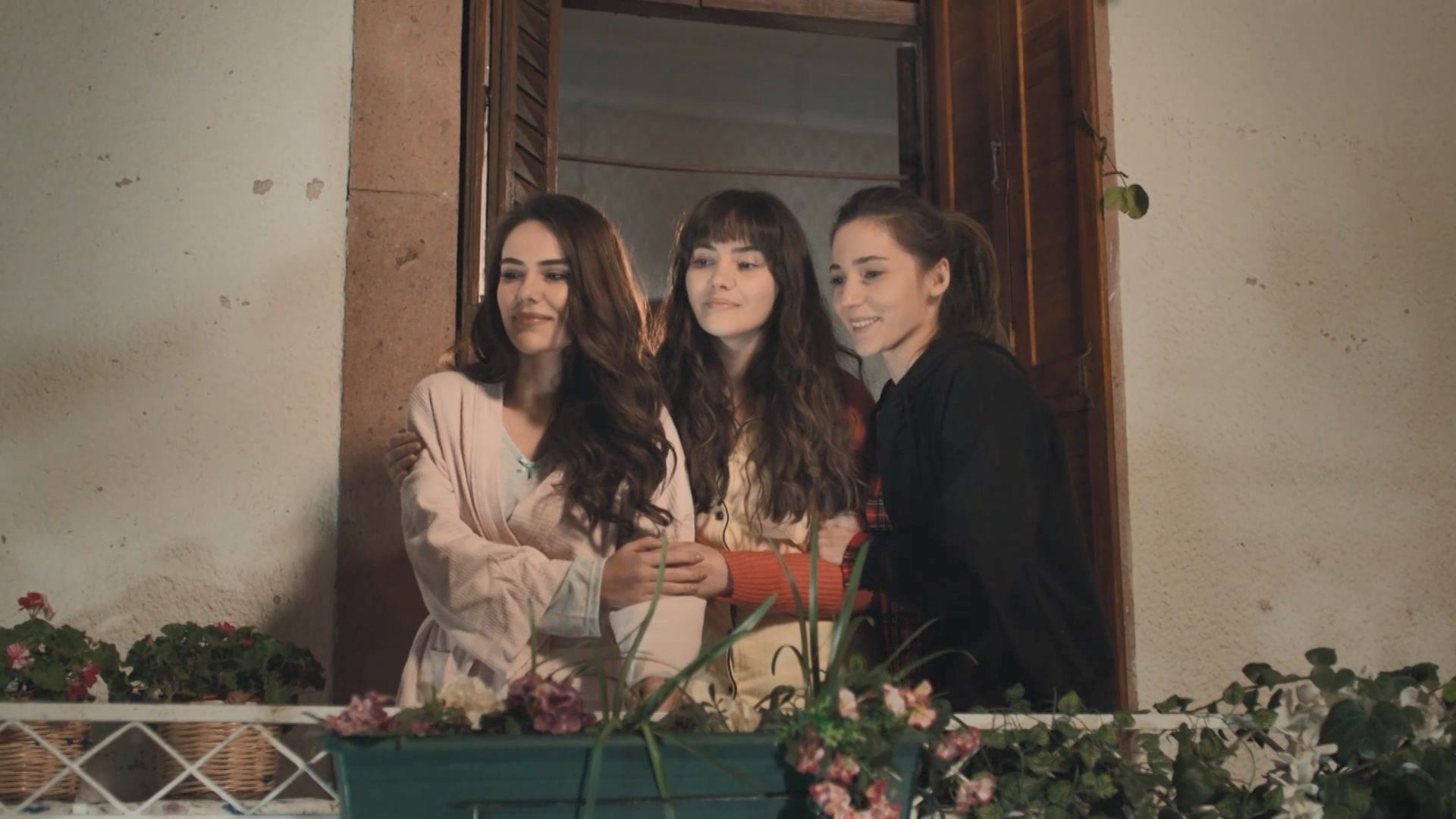 Three Sisters S1｜Turkish Drama | Viu Singapore